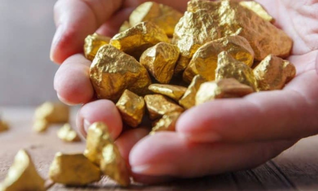 Gold Carat Explained: Purity, Hallmarks & Jewelry Guide